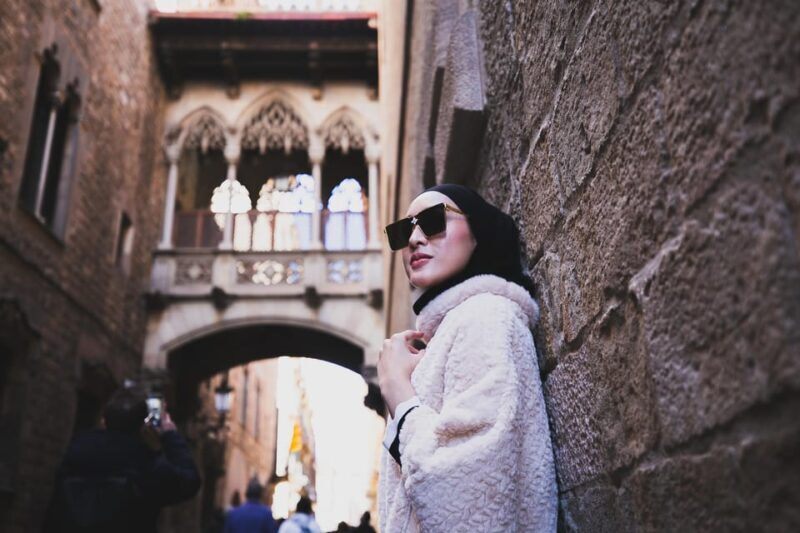 Barcelona: Gothic Quarter Private Photoshoot Experience - Who Is This Experience Best For?
