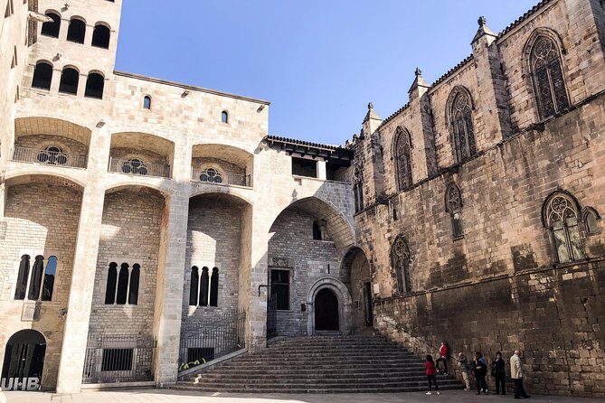 Barcelona Gothic Quarter Tour (Small Group) - Starting Point and Group Size