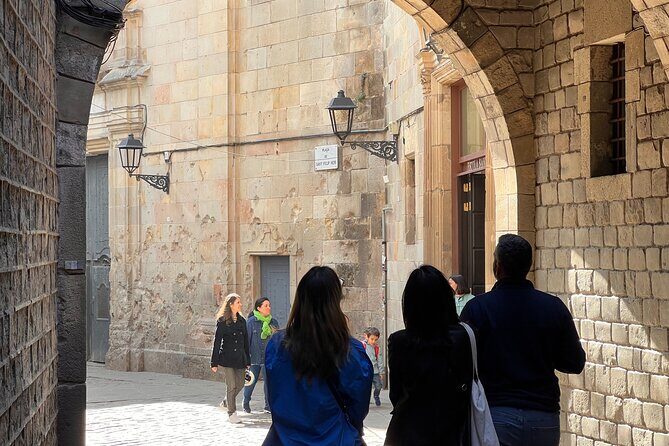 Barcelona Gothic Quarter Tour (Small Group) - Accessibility and Practicalities