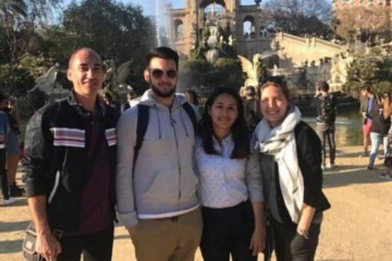 Barcelona: Gothic Quarter Walking Tour - Iconic Streets and Markets