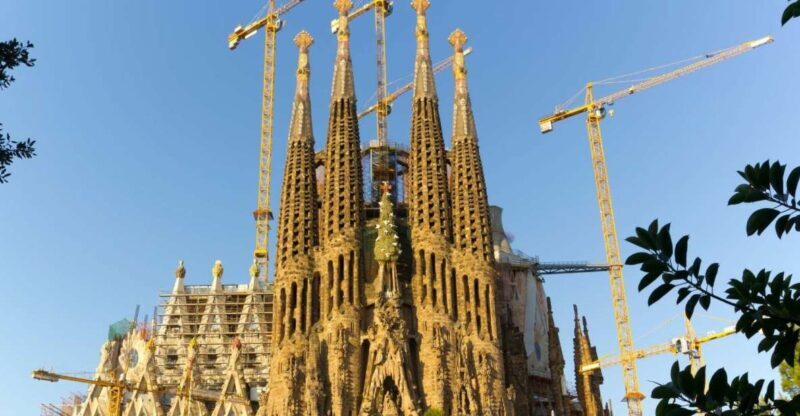 Barcelona: Guided Sagrada Familia Tour & Skip-The-Line Entry - Who Is This Tour Best For?
