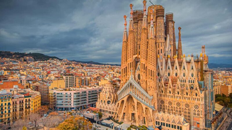Barcelona: Guided tour of the Sagrada Familia - Price, Duration, and Overall Value