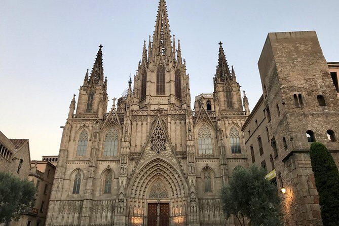 Barcelona Highlights Private Tour in a chauffeured Mercedes-Benz - The Experience of a Private Guided Tour