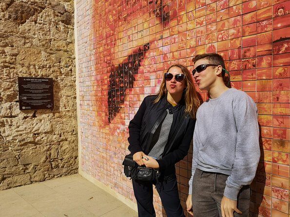 Barcelona Highlights & Secrets Private Tour with Tapa & Drink - Practical Considerations: What Travelers Should Know