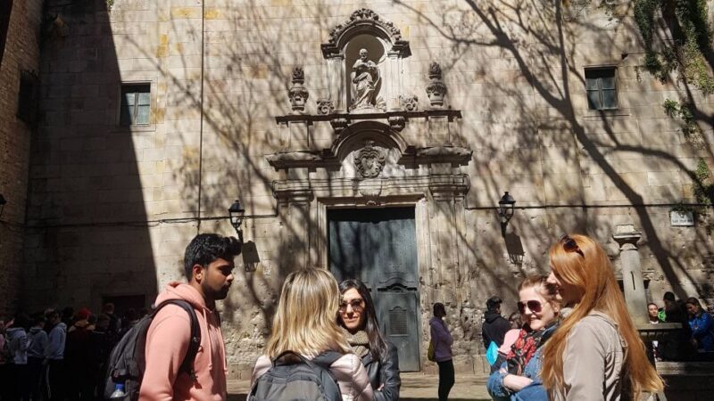 Barcelona Highlights Small Group Half-Day Tour with Pickup - La Sagrada Família and the Eixample District