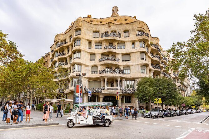 Barcelona Historical Tour with Local Guide in Eco Tuk Tuk Private - Wrap-Up