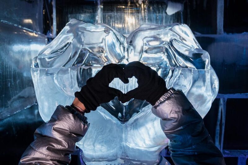 Barcelona: Ice Bar and Terrace Drinks Romantic Package - FAQ