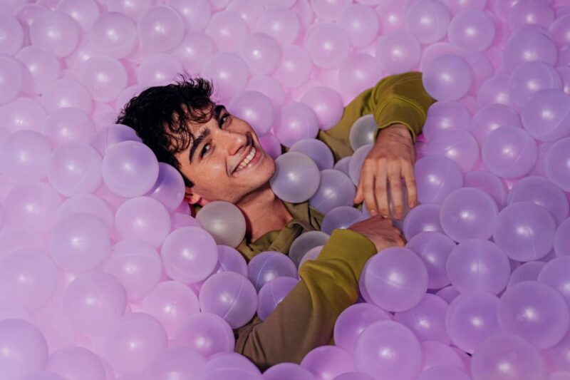 Barcelona: Interactive Art Installation by IKONO - FAQ