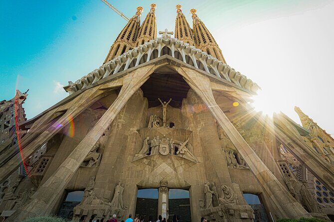 Barcelona La Sagrada Familia Guided Tour with Tickets - An Honest Look at the Barcelona La Sagrada Familia Guided Tour with Tickets
