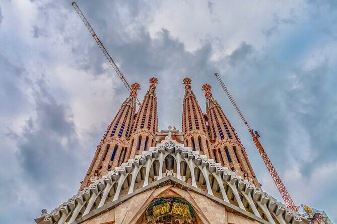 Barcelona La Sagrada Familia Guided Tour with Tickets - The Value of This Guided Tour