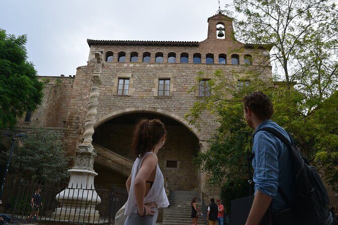 Barcelona Literary Tour - Beyond Orwell and Hemingway - The Sum Up