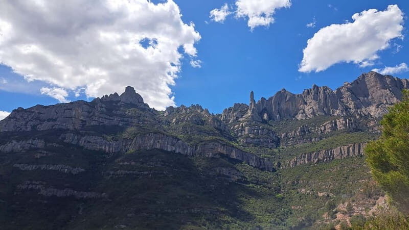 Barcelona: Montserrat Monastery and Natural Park Guided Tour - Explore Montserrat with a Trusted Guide: A Complete Review