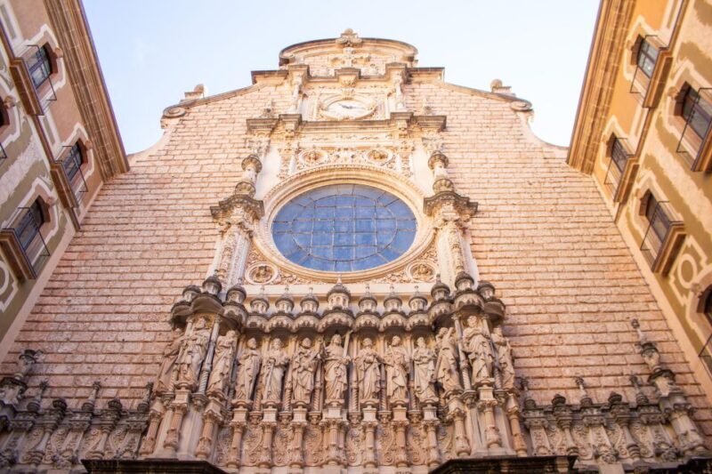 Barcelona: Montserrat, Winery Tour & Lunch with Wine Tasting - Key Points