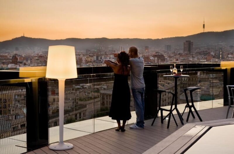 Barcelona: Night Walking Tour in the Heart of the Movida - Key Points