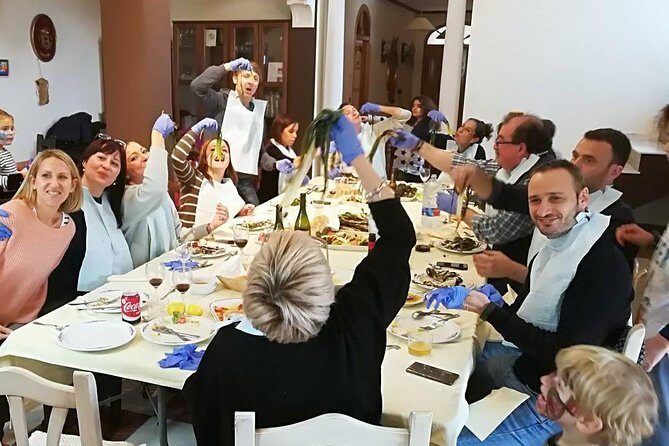 Barcelona : Paella Cooking Experience + Boqueria Market Exclusive Tour - Exploring the Itinerary in Detail