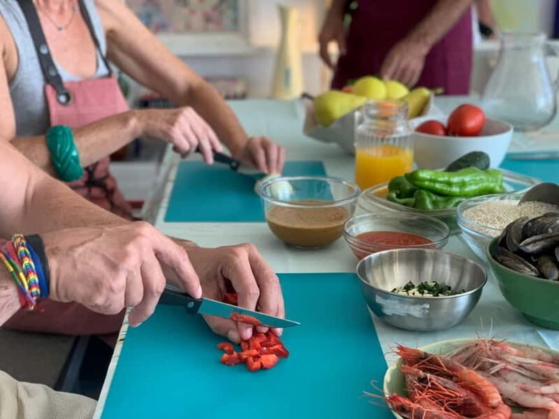 Barcelona: Paella Seafood Master Cooking Class with Sangria - Key Points