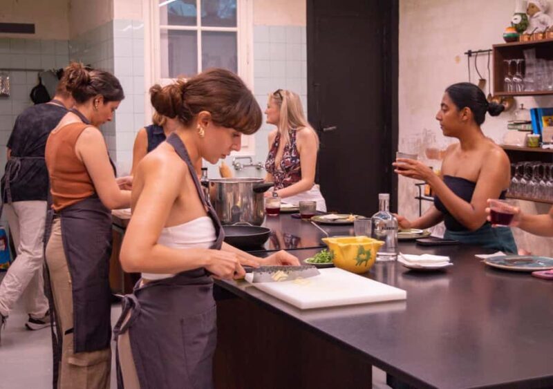 Barcelona: Paella & Tapas Cooking Class with Sangria - Discovering Catalan Flavors: A Review of the Barcelona Paella & Tapas Cooking Class with Sangria