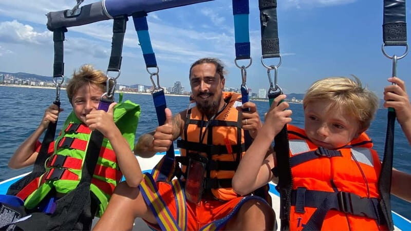 Barcelona: Parasailing with panoramic views over the sea - Who Will Love This?