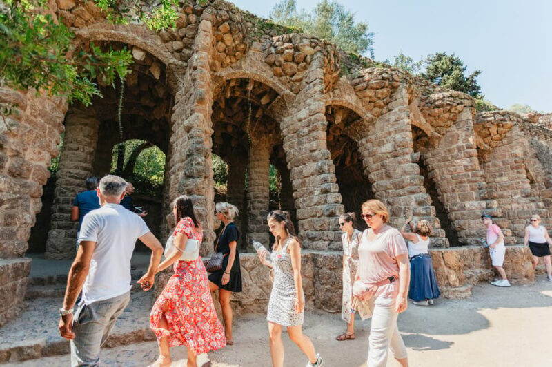 Barcelona: Park Güell Guided Tour & Priority Access - Practical Tips for Visitors