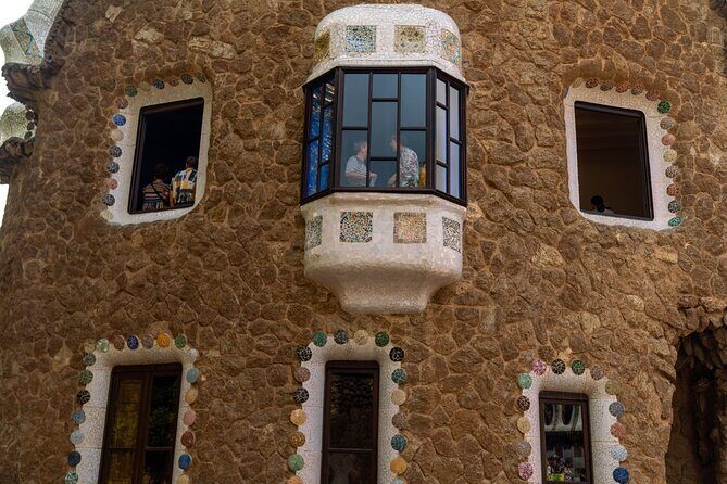 Barcelona: Park Güell Guided Tour & Tickets with Fast-Track Entry - Authentic Insights from Reviewers