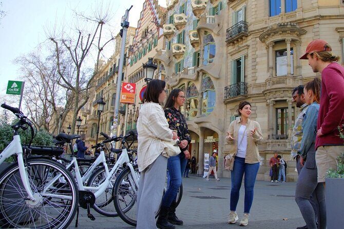 Barcelona Photo Highlights eBike Small Group Tour - What to Expect from the Experience