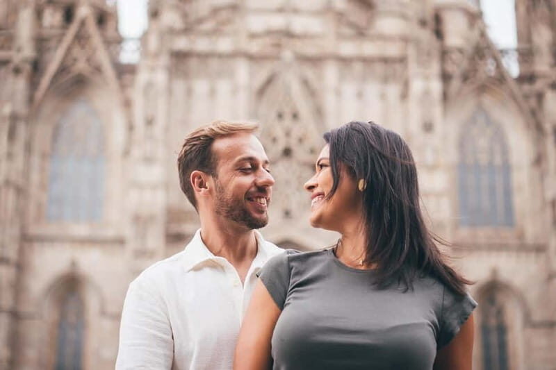 Barcelona: Photo Shoot Tour in El Gothico - The Value of the Experience