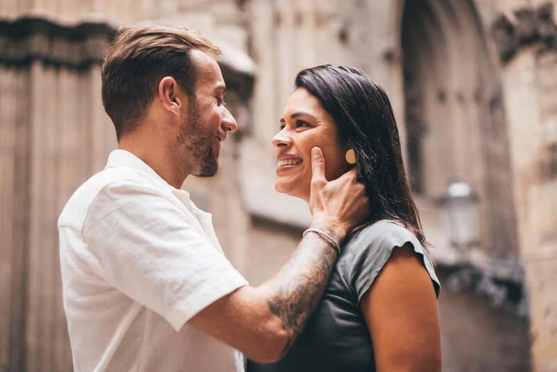 Barcelona: Photo Shoot Tour in El Gothico - Who Would Love This Tour?