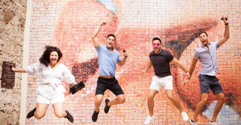 Barcelona: Photoshoot Tour Old Town - In-Depth Look at the Barcelona Photoshoot Experience