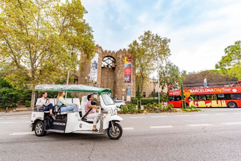 Barcelona: Private City Tour by Eco Tuk Tuk - The Experience from a Reviewers Perspective