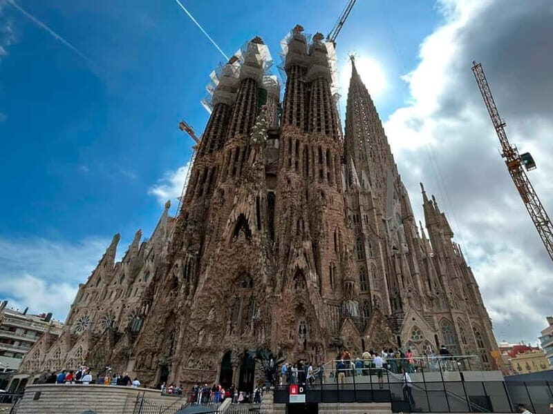 Barcelona: Private DAY TRIP Personalized City Tour - Discovering Barcelona with a Private, Customizable Day Tour