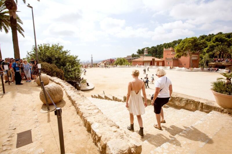 Barcelona: Private Half-Day Tour - Key Points