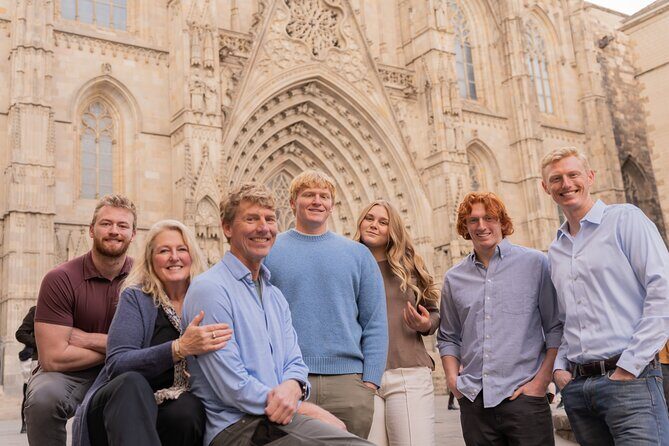 Barcelona Private Photoshoot at Cathedral & Kiss Wall - FAQ