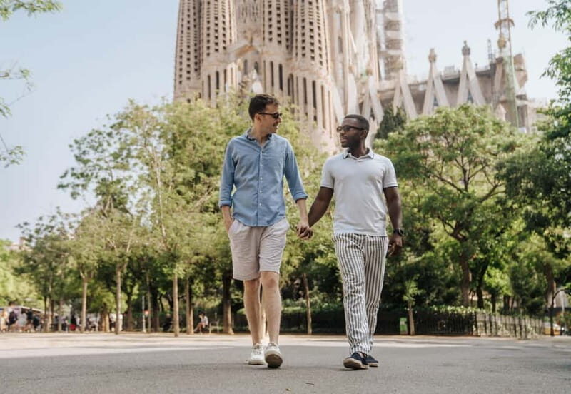 Barcelona: Private Sagrada Familia Photoshoot - Key Points