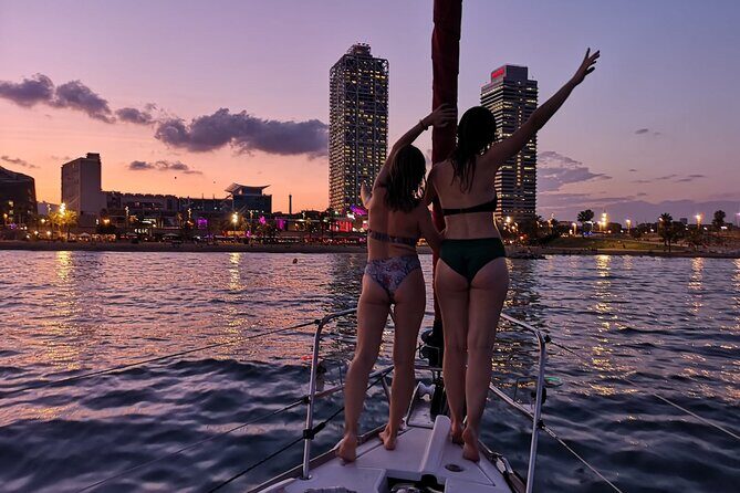 Barcelona Private Sailing Tour with Drinks for Family and Friends - Who Should Book This Tour?