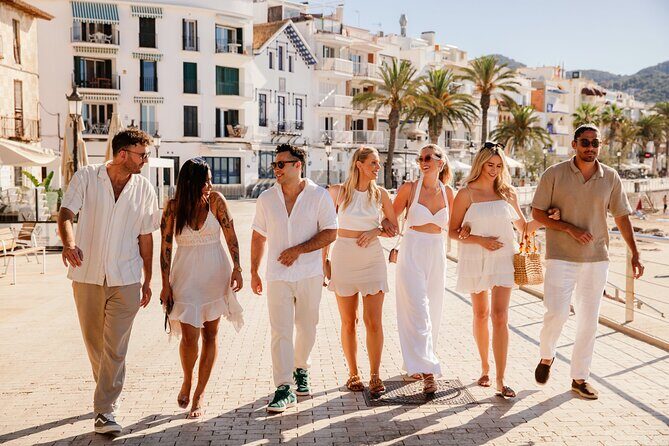 Barcelona: Private SITGES Tour and PENEDÈS Wine Tasting & TAPAS - Tasting at an Authentic Winery