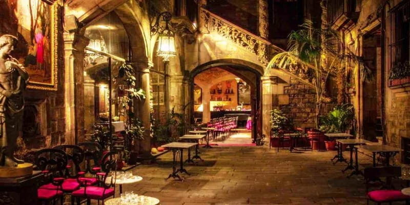 Barcelona: Private Tapas & Wine with Flamenco Show Old Town - Practical Details and Group Dynamics