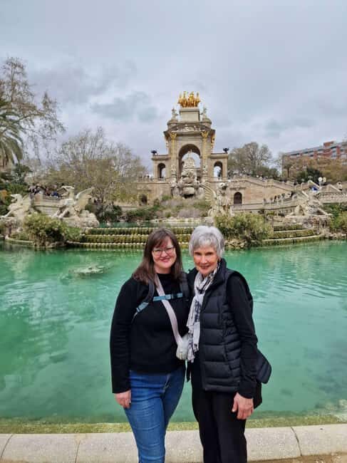 Barcelona: Private Walking Tour with a Local - Key Points