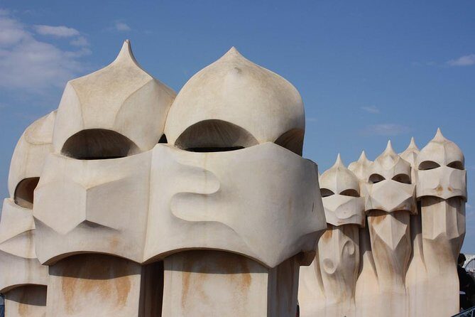 Barcelona Private Walking Tour with Skip the Line La Pedrera and Casa Batllo - Exploring the Itinerary in Detail