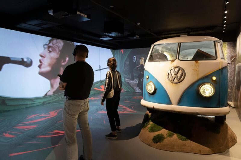 Barcelona: Rock Museum- Guitar Legends Hall - Discovering the Guitar Legends Hall in Barcelona: A Complete Review