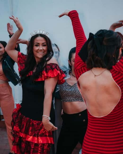 Barcelona: Rooftop Salsa Class with Bottomless Sangria - The Salsa Instruction & Dancing Experience