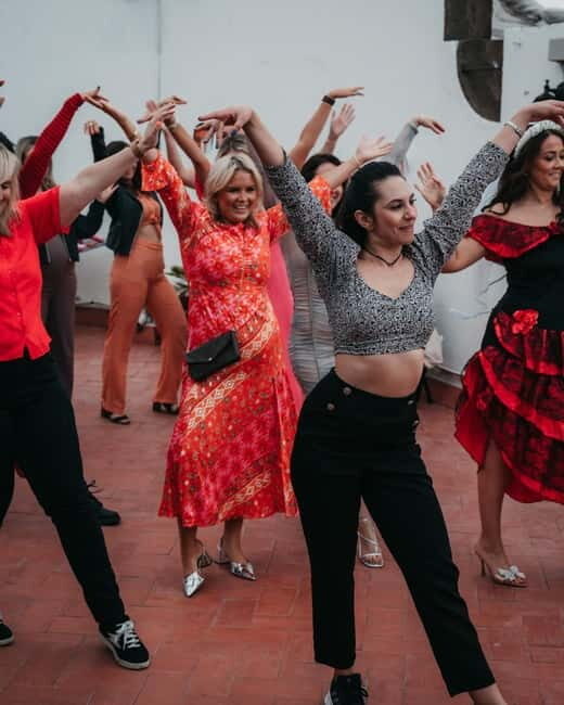 Barcelona: Rooftop Salsa Class with Bottomless Sangria - Who Will Love This Experience