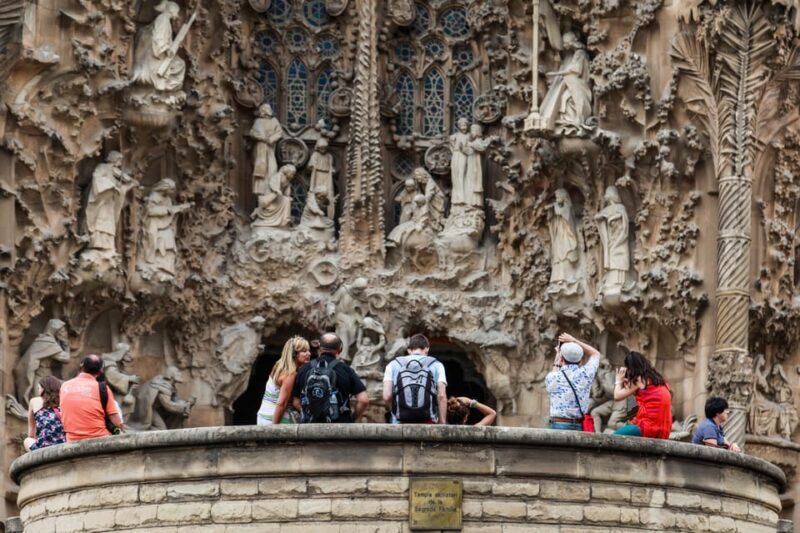 Barcelona: Sagrada Familia and Park Guell Combo Guided Tour - The Experience: From Start to Finish