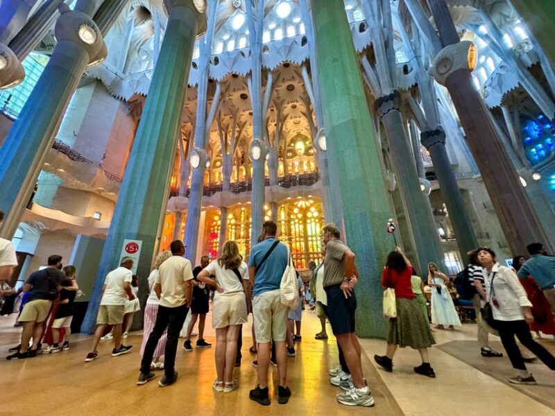 Barcelona: Sagrada Familia Entry Ticket and Guided Tour - Starting Line at Carrer de València