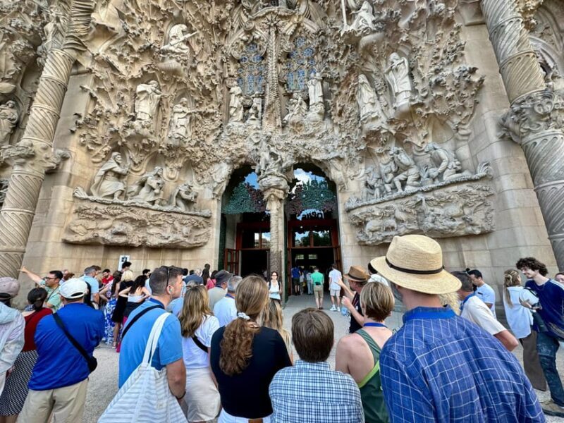 Barcelona: Sagrada Familia Entry Ticket and Guided Tour - Final Stop: The Sagrada Familia Museum