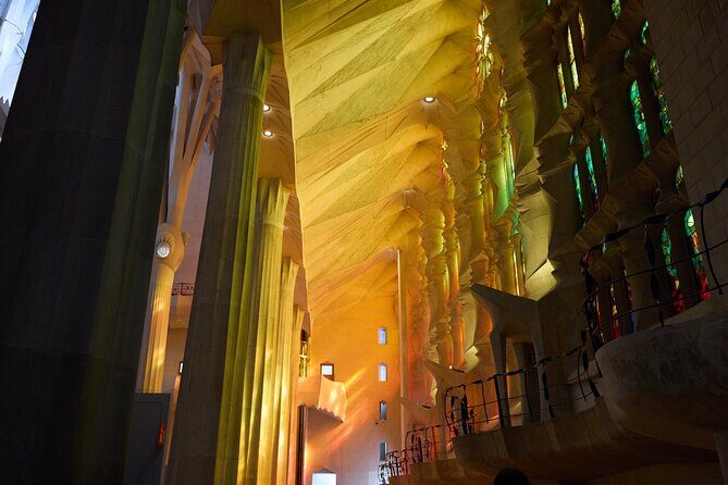 Barcelona: Sagrada Familia Guided English Tour Skip The Line - Key Points
