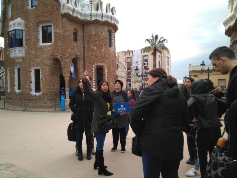Barcelona: Sagrada Familia & Park Güell Guided Tour & Ticket - Who Should Consider This Tour?