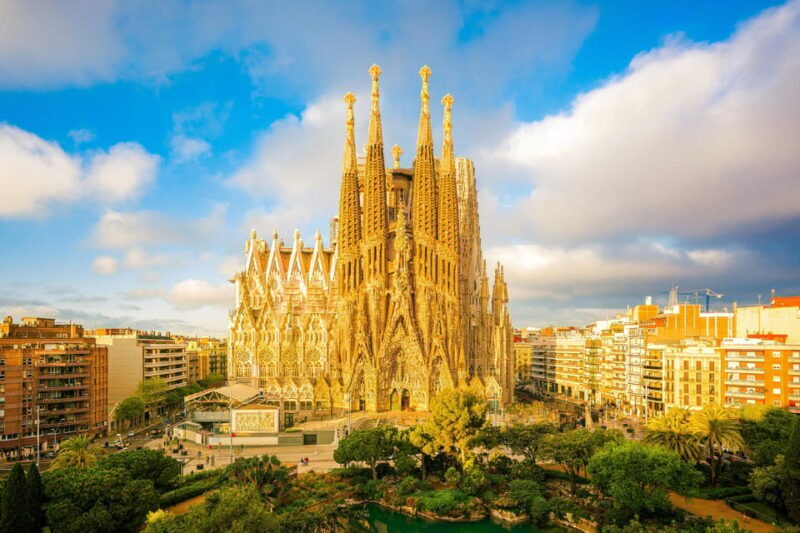 Barcelona: Sagrada Familia Priority Access Guided Tour - The Experience and Itinerary: What to Expect