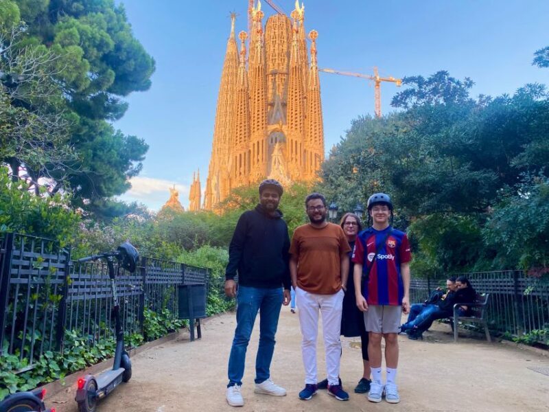 Barcelona: Sagrada Familia Private E-Scooter Tour - A Closer Look at the Barcelona E-Scooter Tour