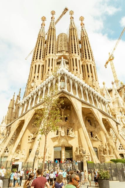 Barcelona: Sagrada Familia Skip-the-Line Guided Tour - FAQ