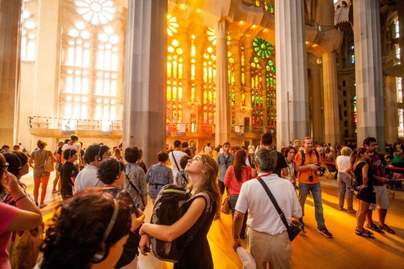 Barcelona: Sagrada Familia Skip-the-Line Guided Tour - Meeting Point and Logistics
